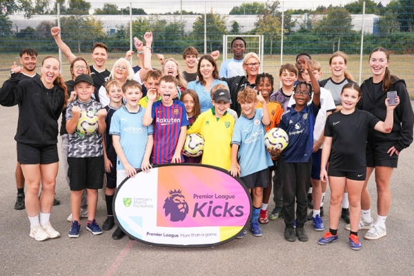 Kids get a kick out of FREE Sloughbottom soccer sessions | Norwich City ...
